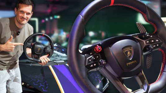 MOZA Lamborghini Revuelto Sim Racing Wheel Hands-On At DreamHack Dallas ...