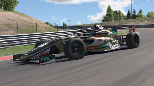 iRacing Creator Series Season 2: Follow Elz Indriani in Spa F4 Race!